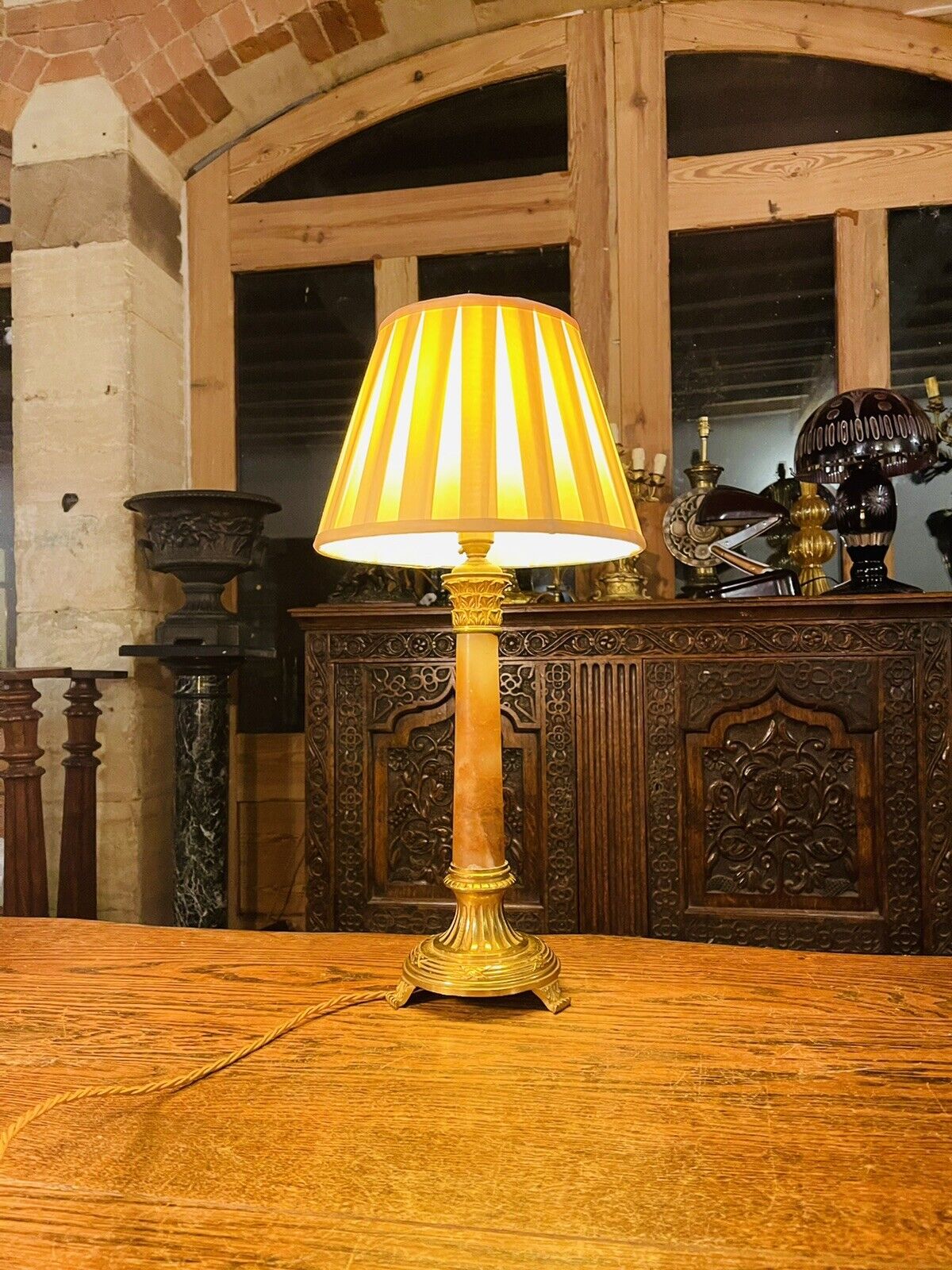 Antique Gilded Bronze Alabaster French Empire Table Lamp Corinthian Recondite Antique Lighting